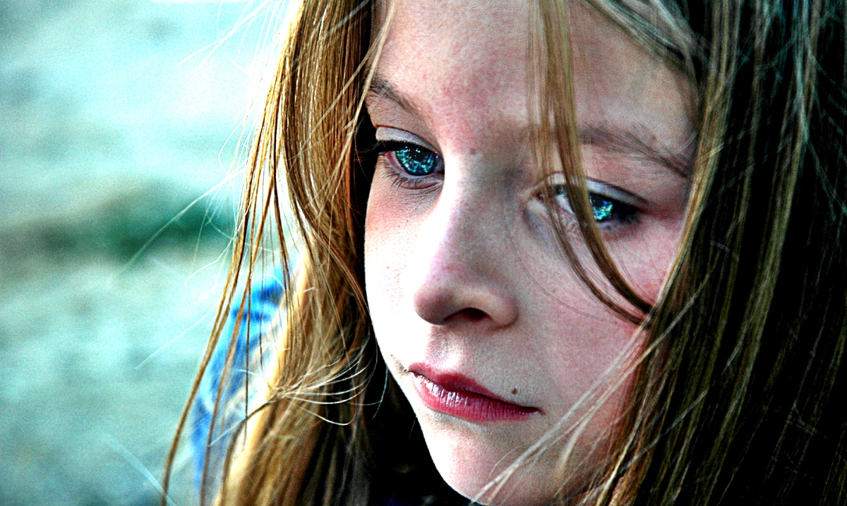 10 Common Signs That You Were Emotionally Neglected As A Child