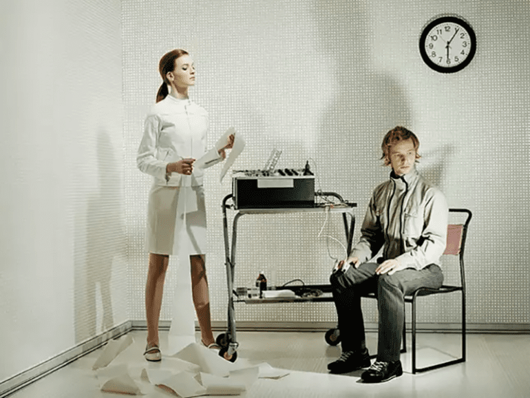 11 Subtle Signs You Are Being Deceived - Awareness Act